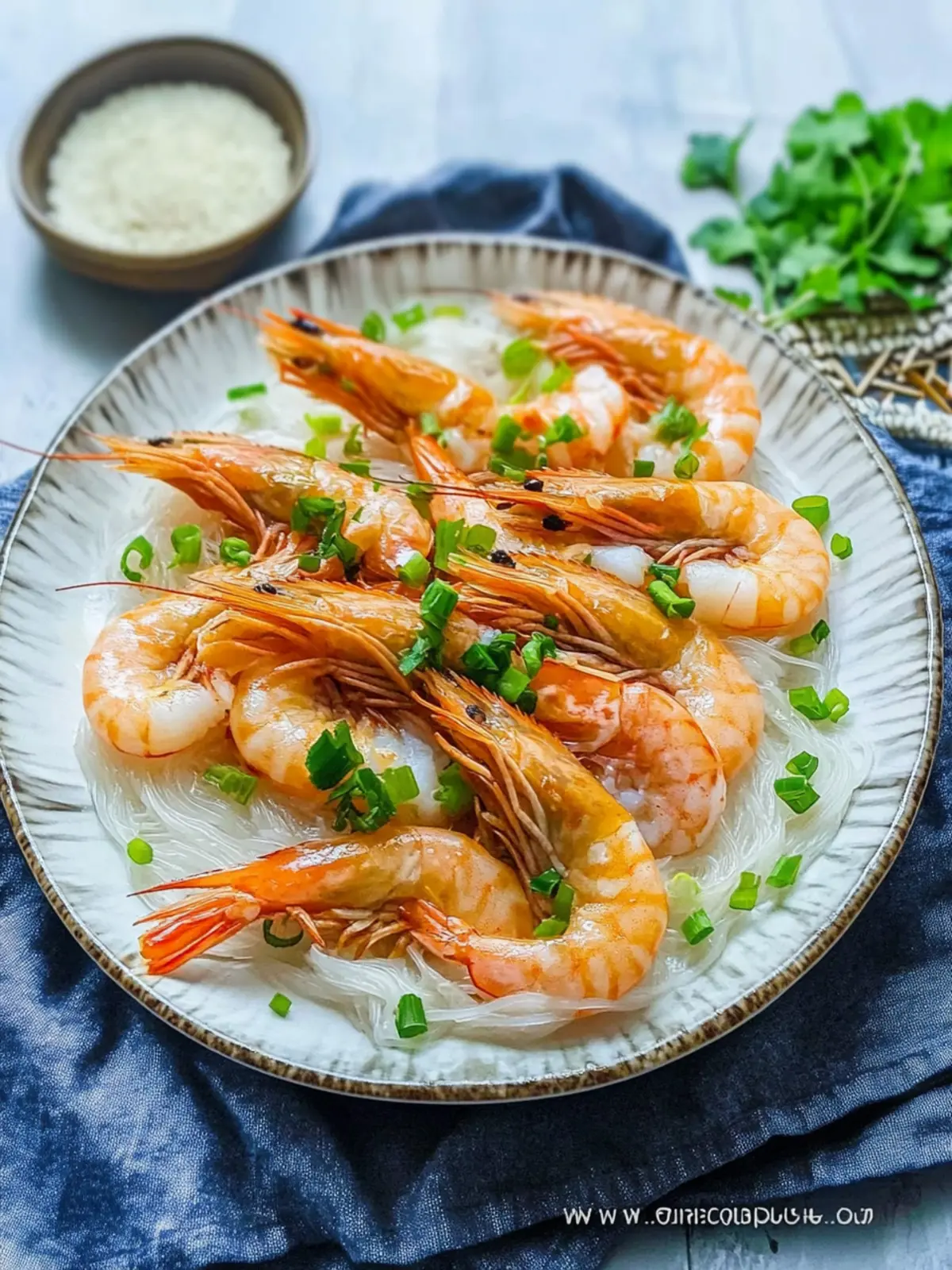 Irresistible Steamed Garlic Prawns with Vermicelli Noodles Delight
